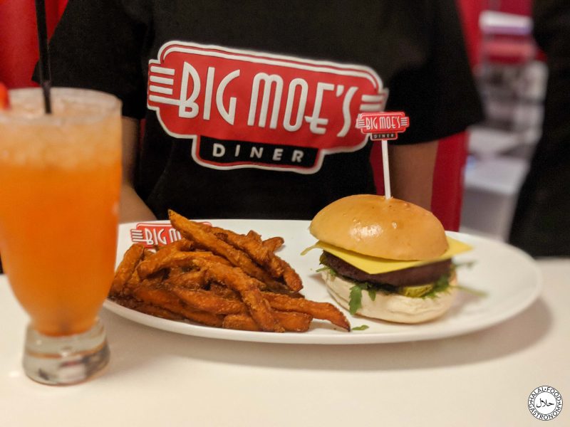 Big Moe's Diner - The Green Menu! - Halal Food Gastronomy